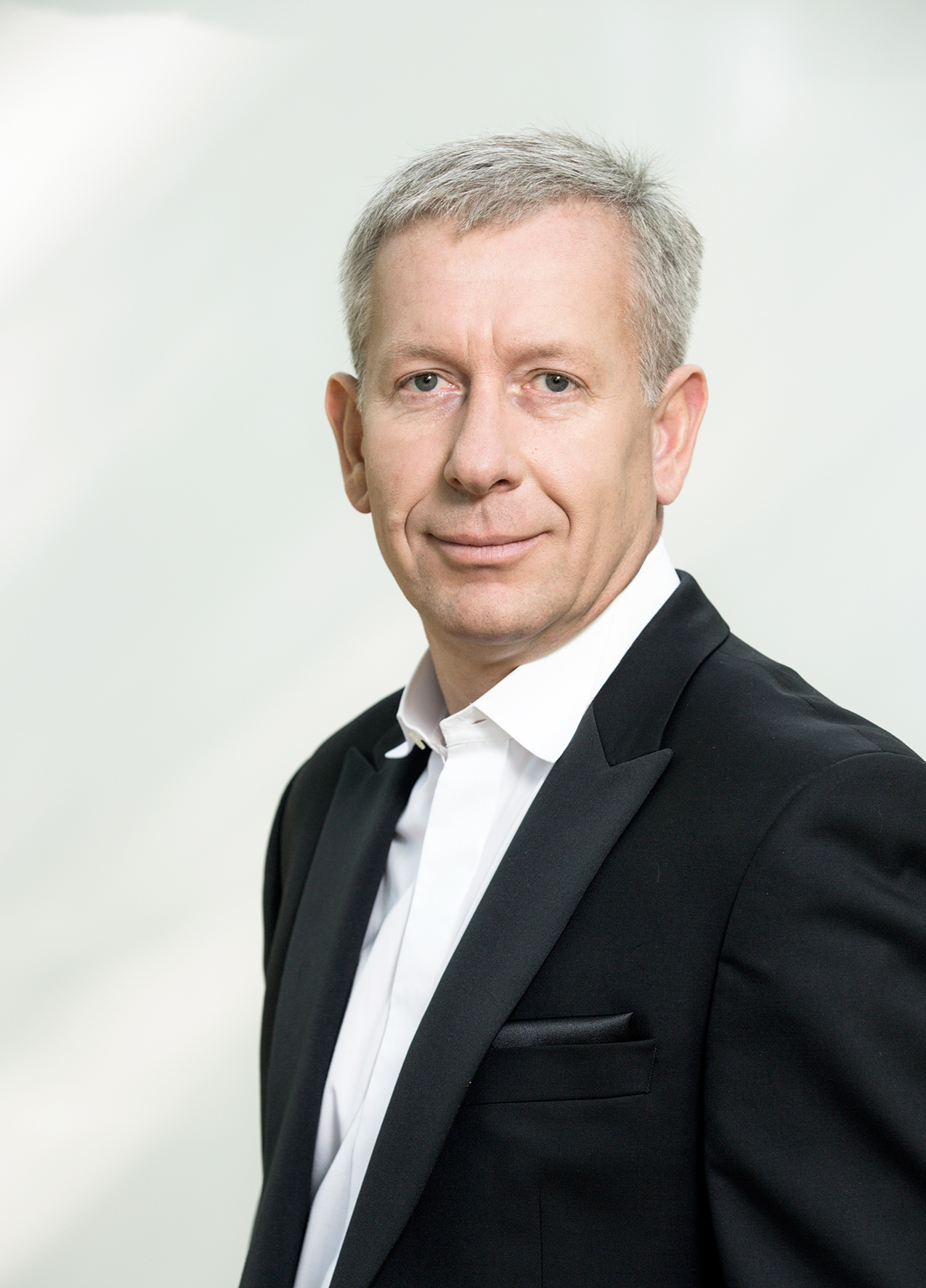 Leadership, Members & Fellows - The Trilateral Commission