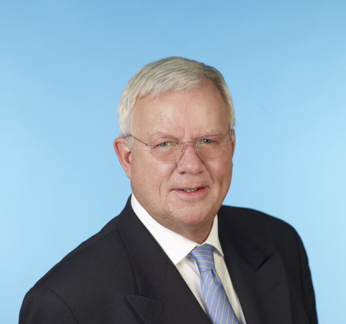 Leadership, Members & Fellows - The Trilateral Commission